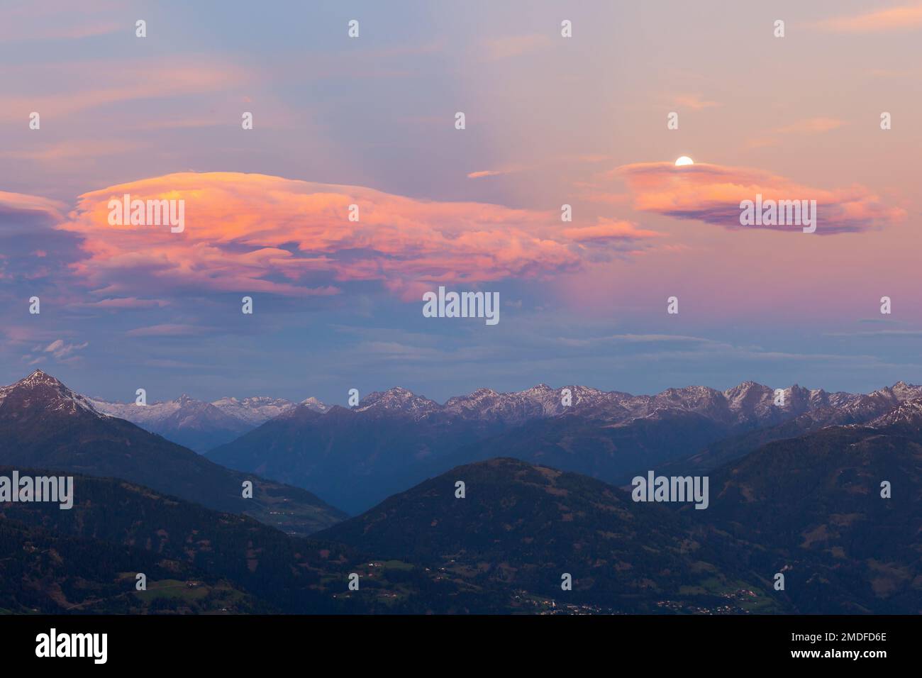 Golden hour alpenglow hi-res stock photography and images - Alamy