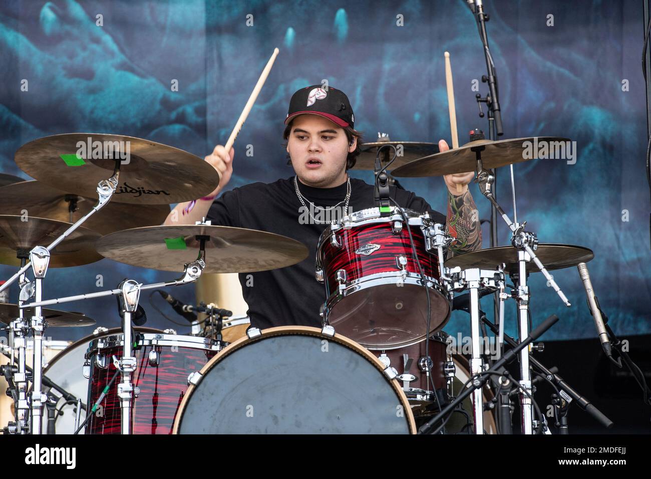 Zev Rose of Spiritbox performs at Louder Than Life Festival 2021 at ...