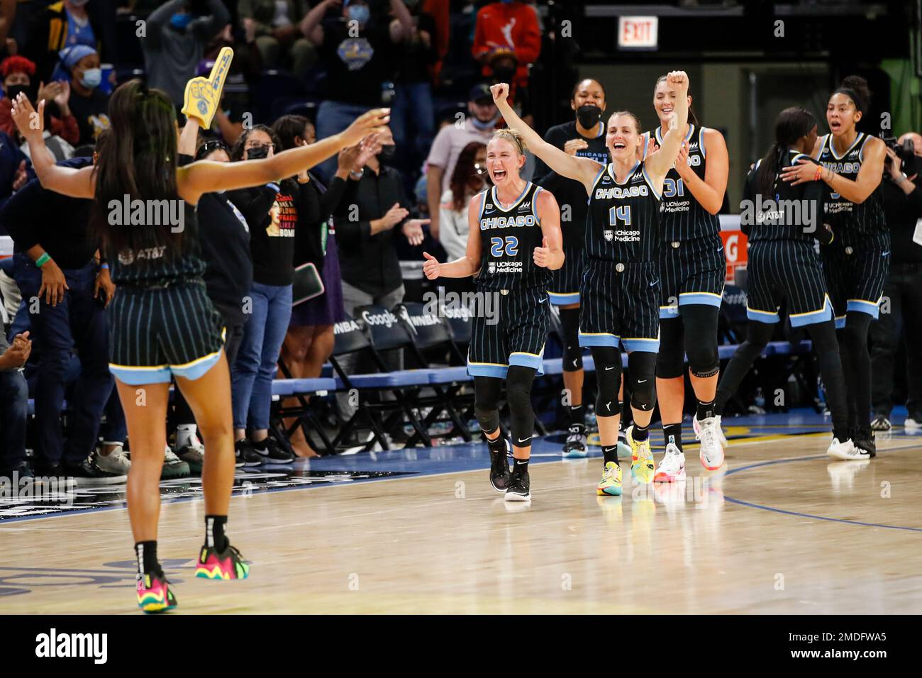 Chicago Sky guard Courtney Vandersloot (22) and guard Allie Quigley (14 ...