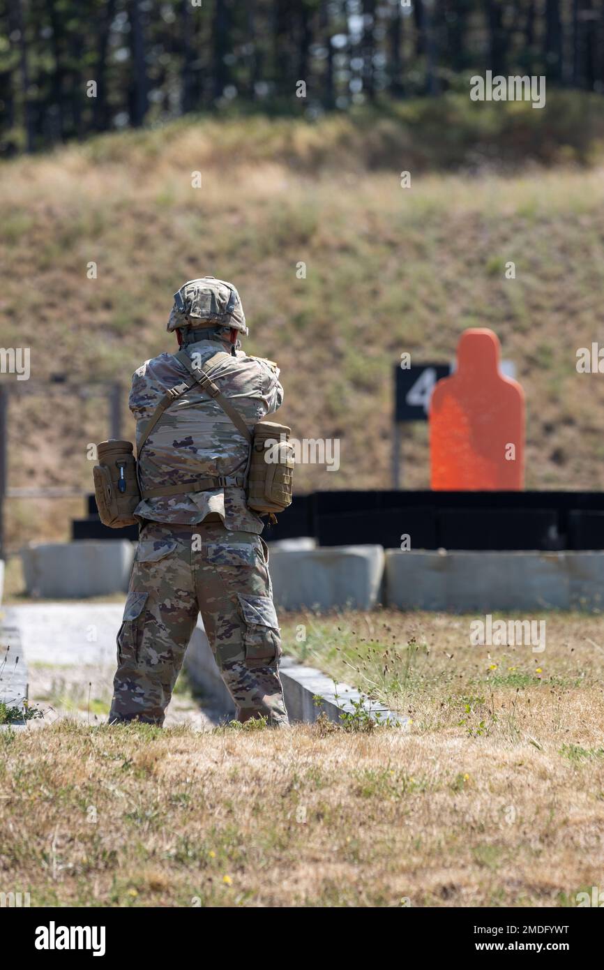U.S. Army Reserve Soldiers, assigned to 404th Civil Affairs Battalion ...