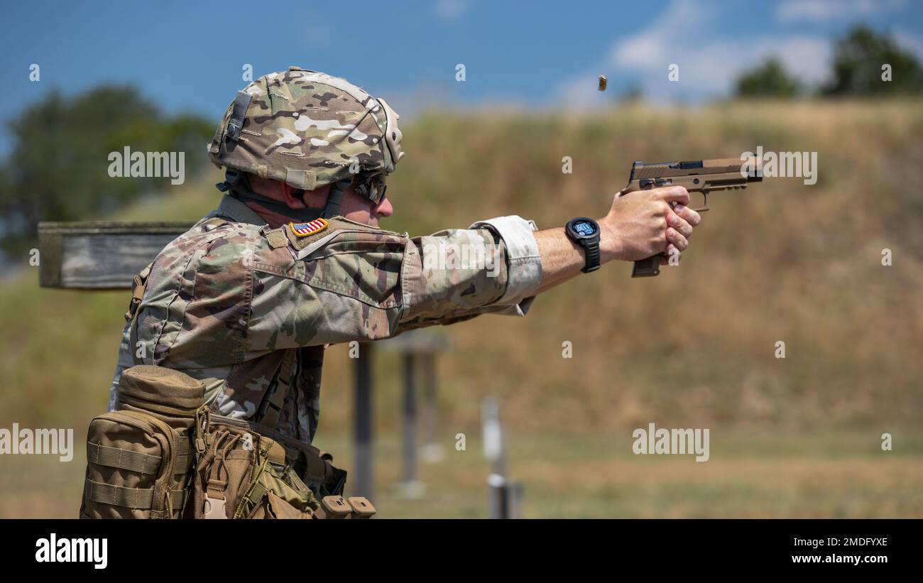 U.S. Army Reserve Soldiers, assigned to 404th Civil Affairs Battalion ...