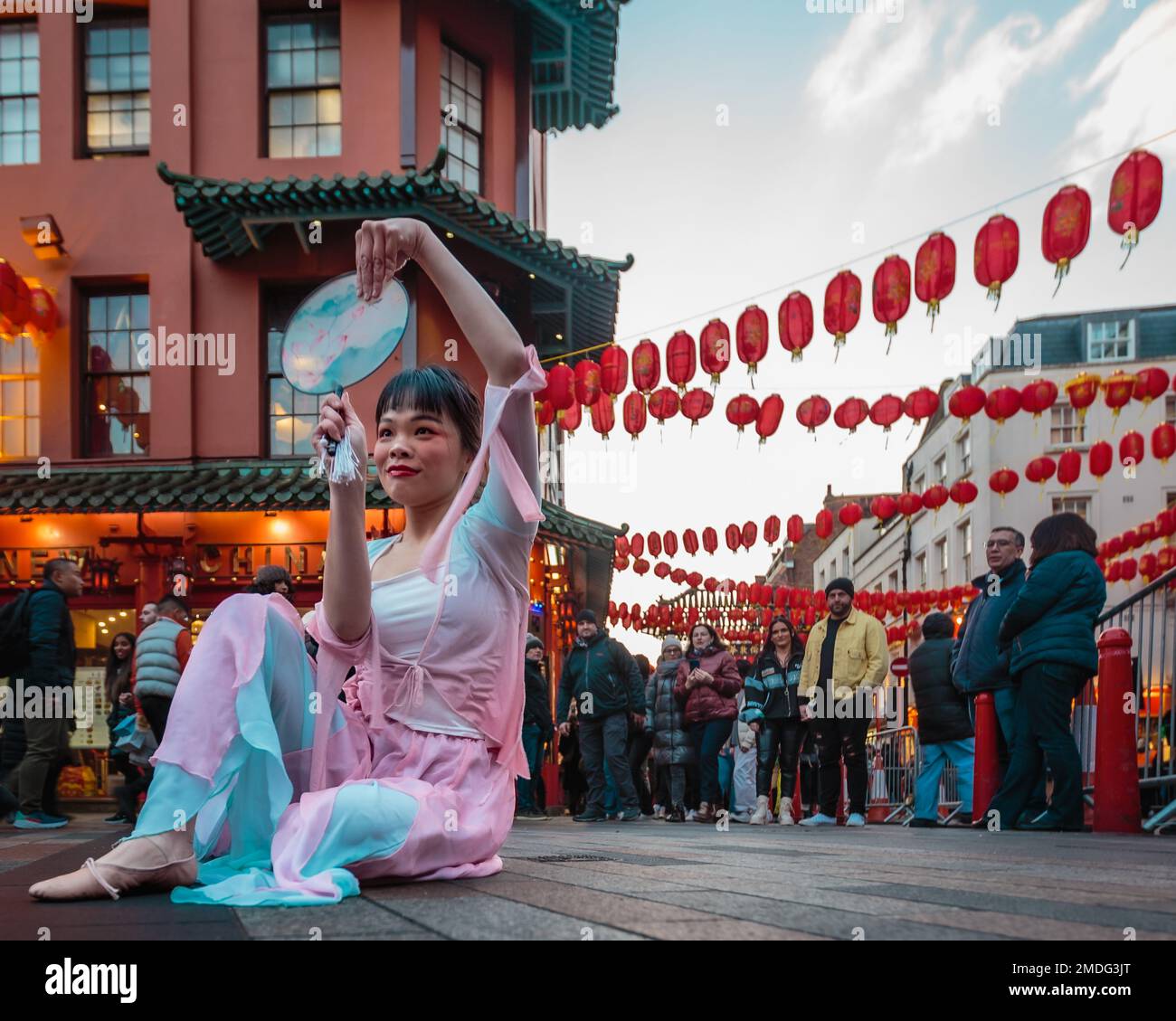 Traditional chinese dance costume portrait hi-res stock photography and ...