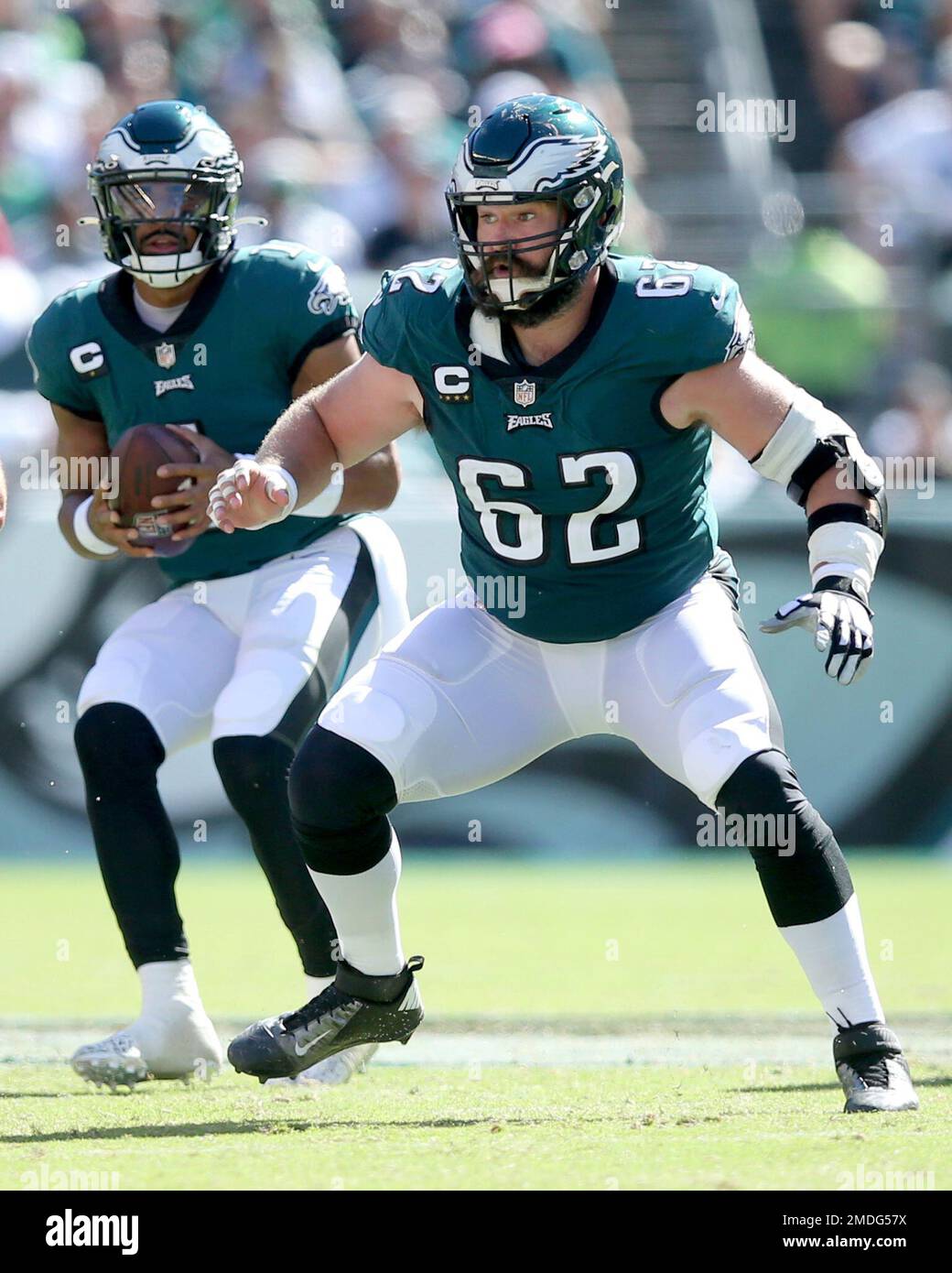 Philadelphia Eagles center Jason Kelce (62) in action against the San ...