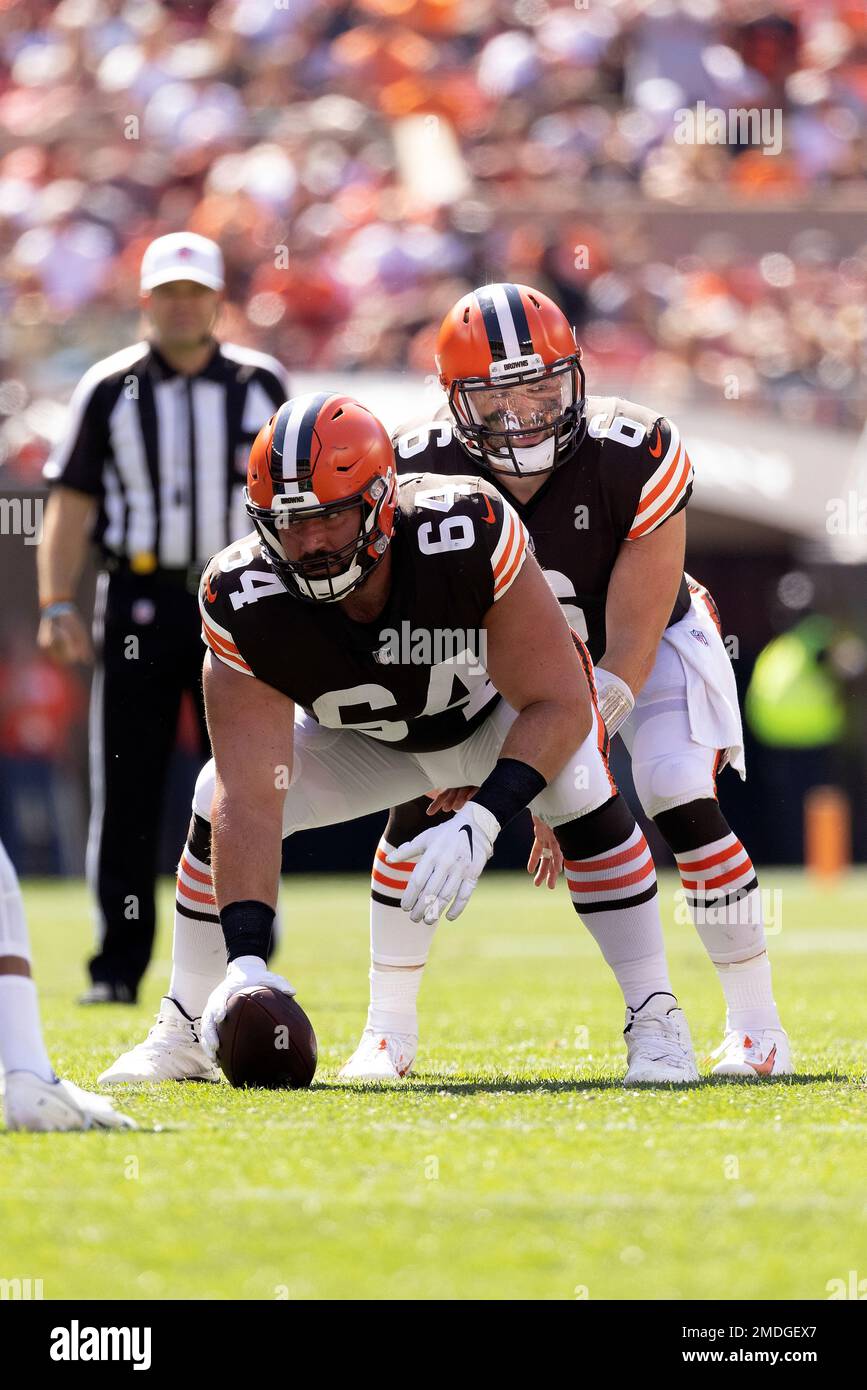 Cleveland Browns center JC Tretter (64) prepares to snap the ball to ...