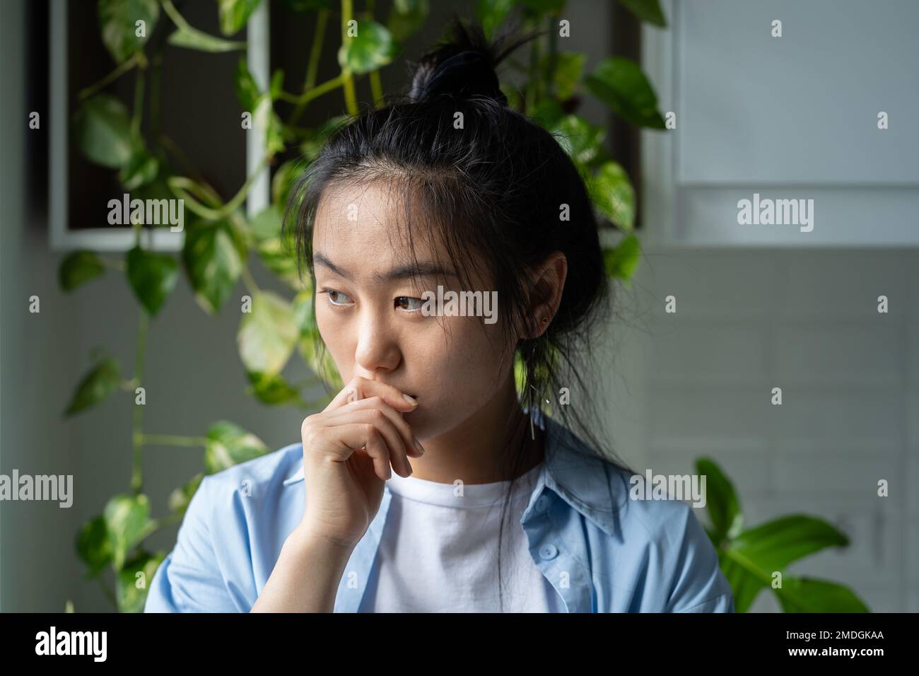 Melancholic woman winter hi-res stock photography and images - Alamy