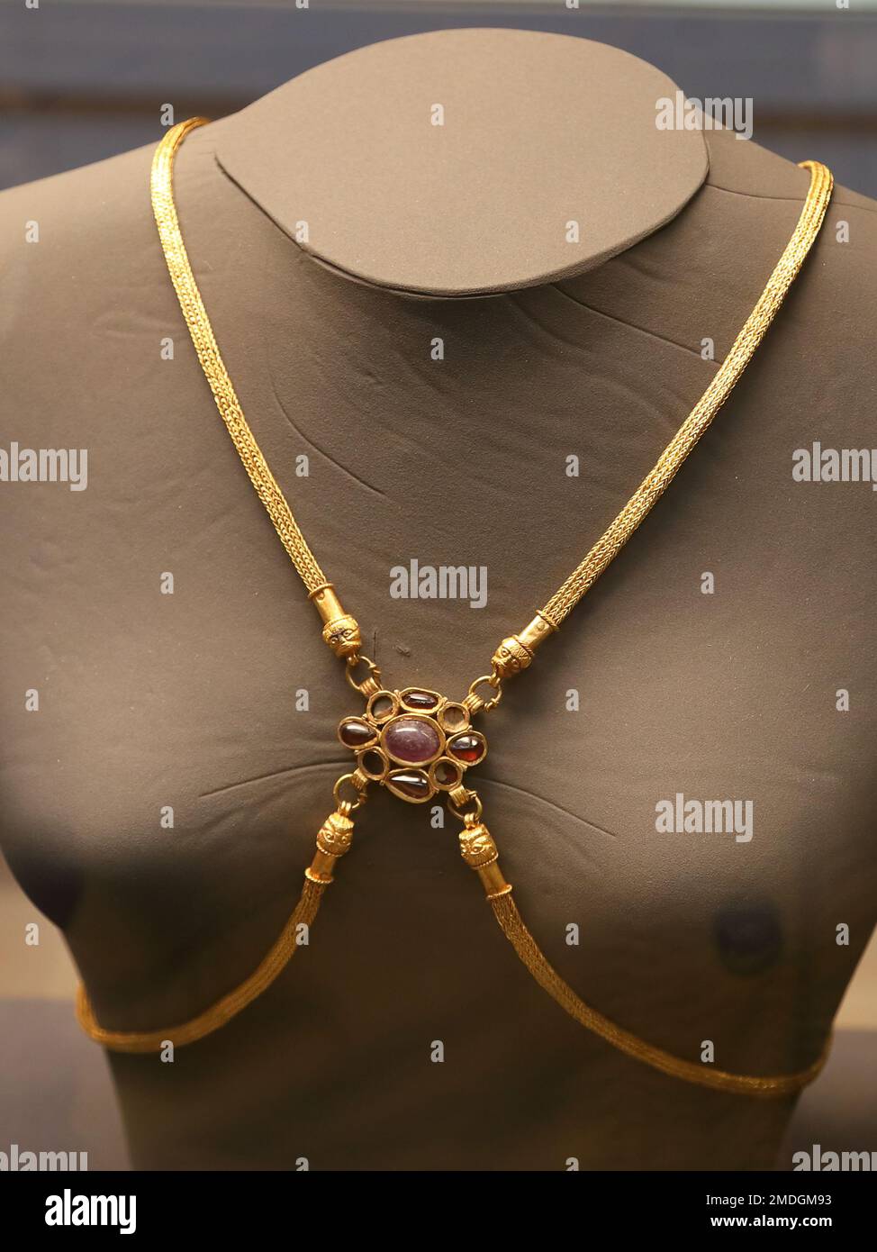 Hoxne treasure hi-res stock photography and images - Alamy