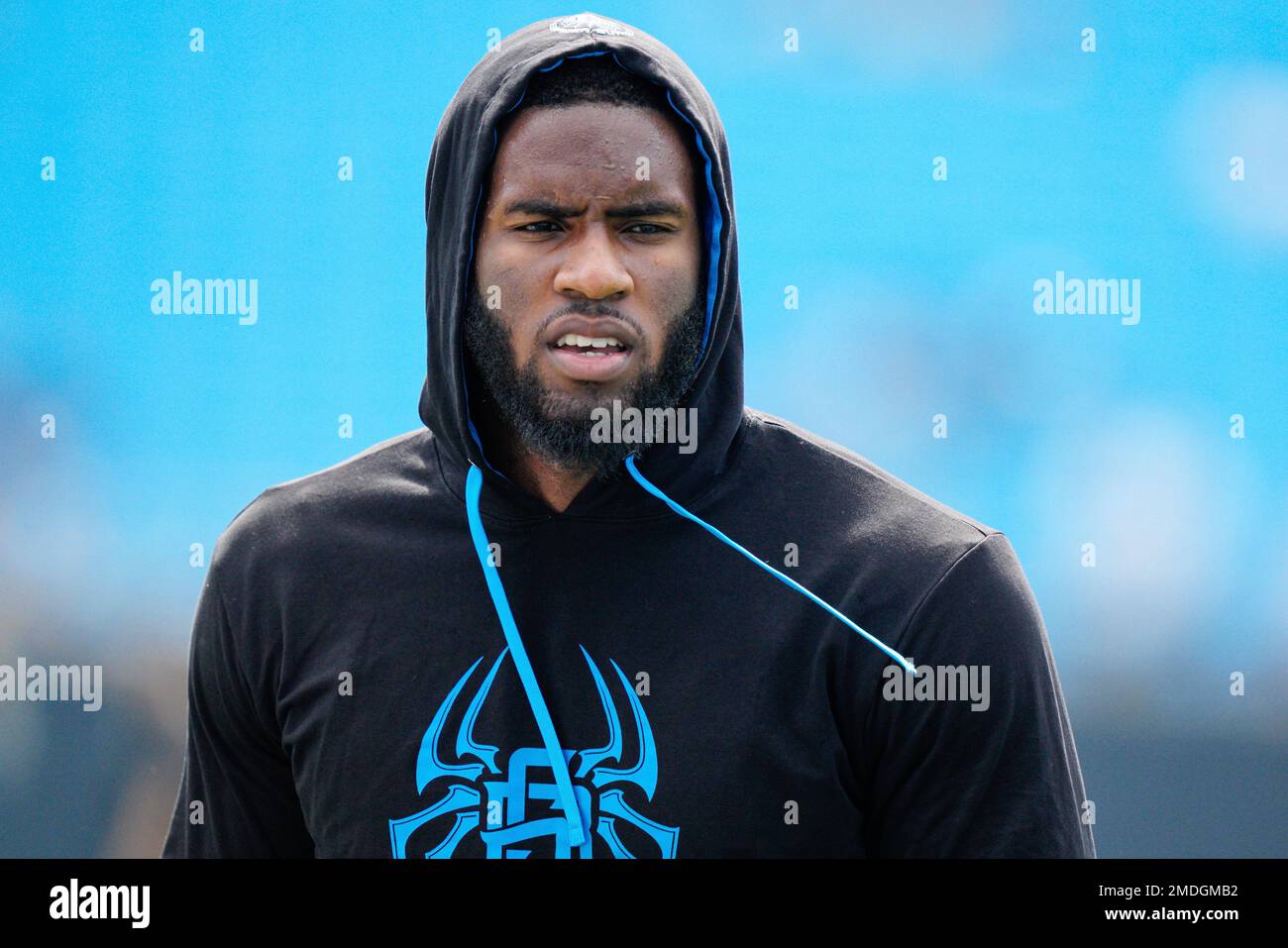 Carolina Panthers defensive end Brian Burns warms up before an NFL ...
