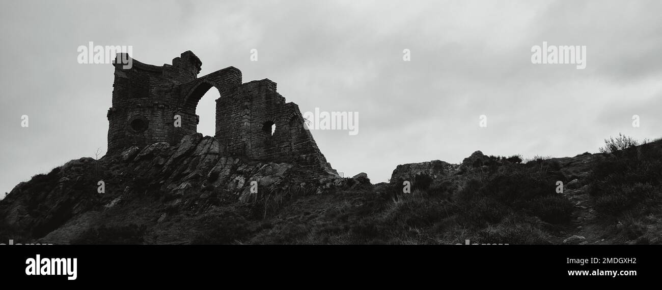 An aerial view of Mow Cop Castle ruins Stock Photo - Alamy