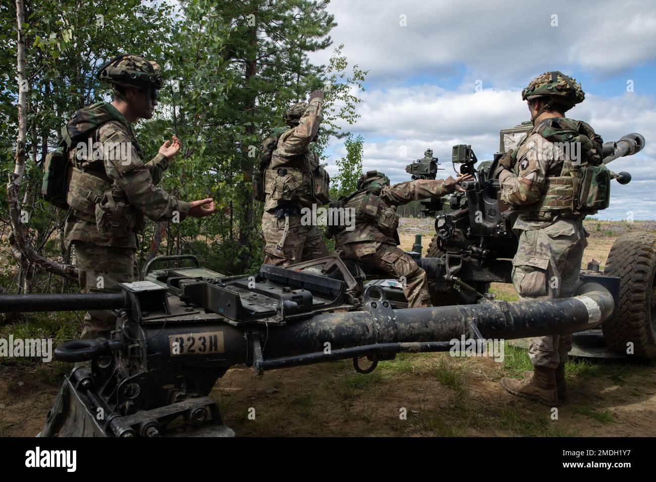 U.S. Soldiers assigned to Bravo Battery, 1st Battalion, 320th Field Artillery Regiment, 2nd ...