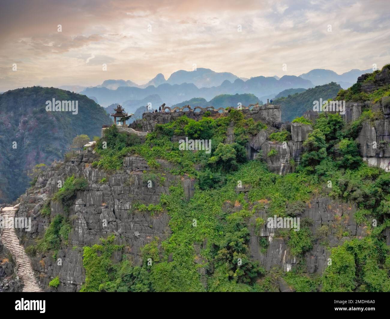 Amazing huge dragon statue at Hang Mua view point Stock Photo - Alamy