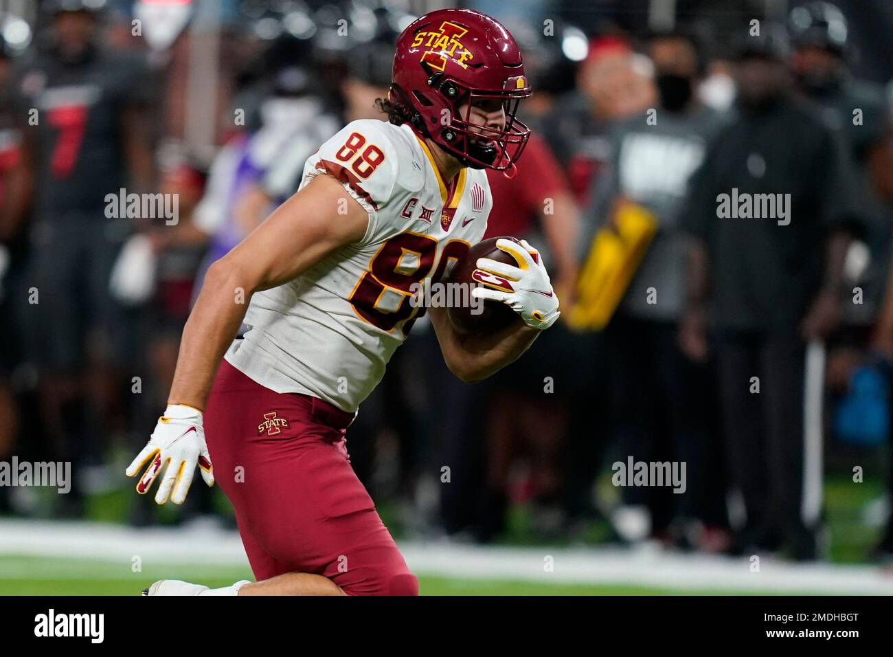 Iowa State tight end Charlie Kolar (88) plays against UNLV during the ...