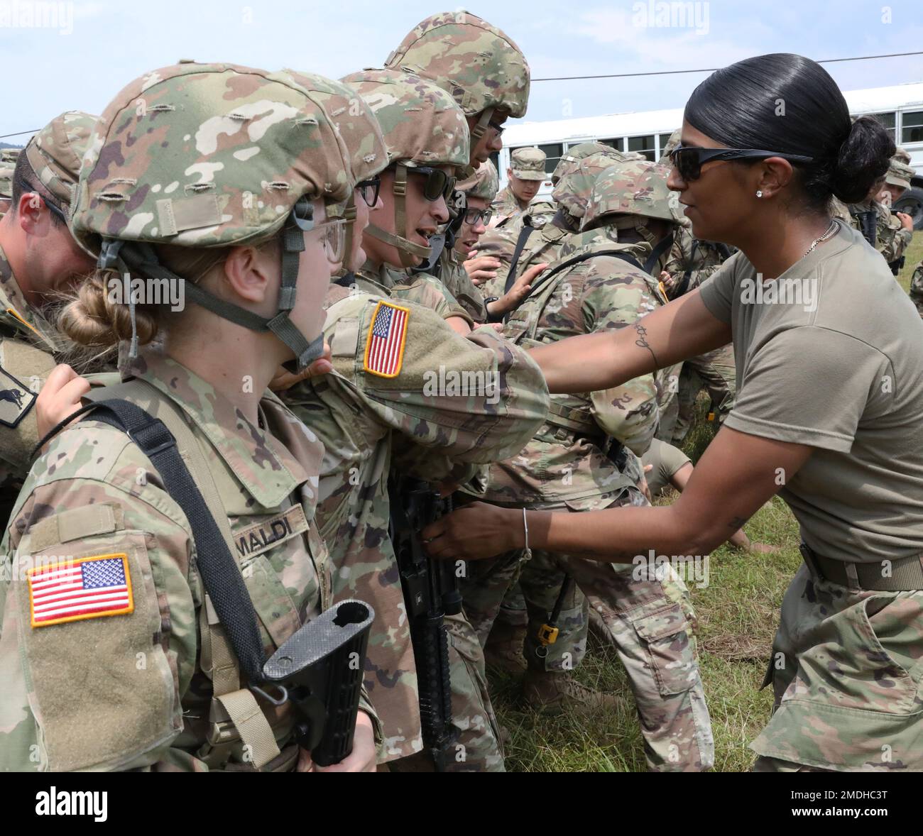 Soldiers with the 1069th Military Police Company, 165th Military Police ...