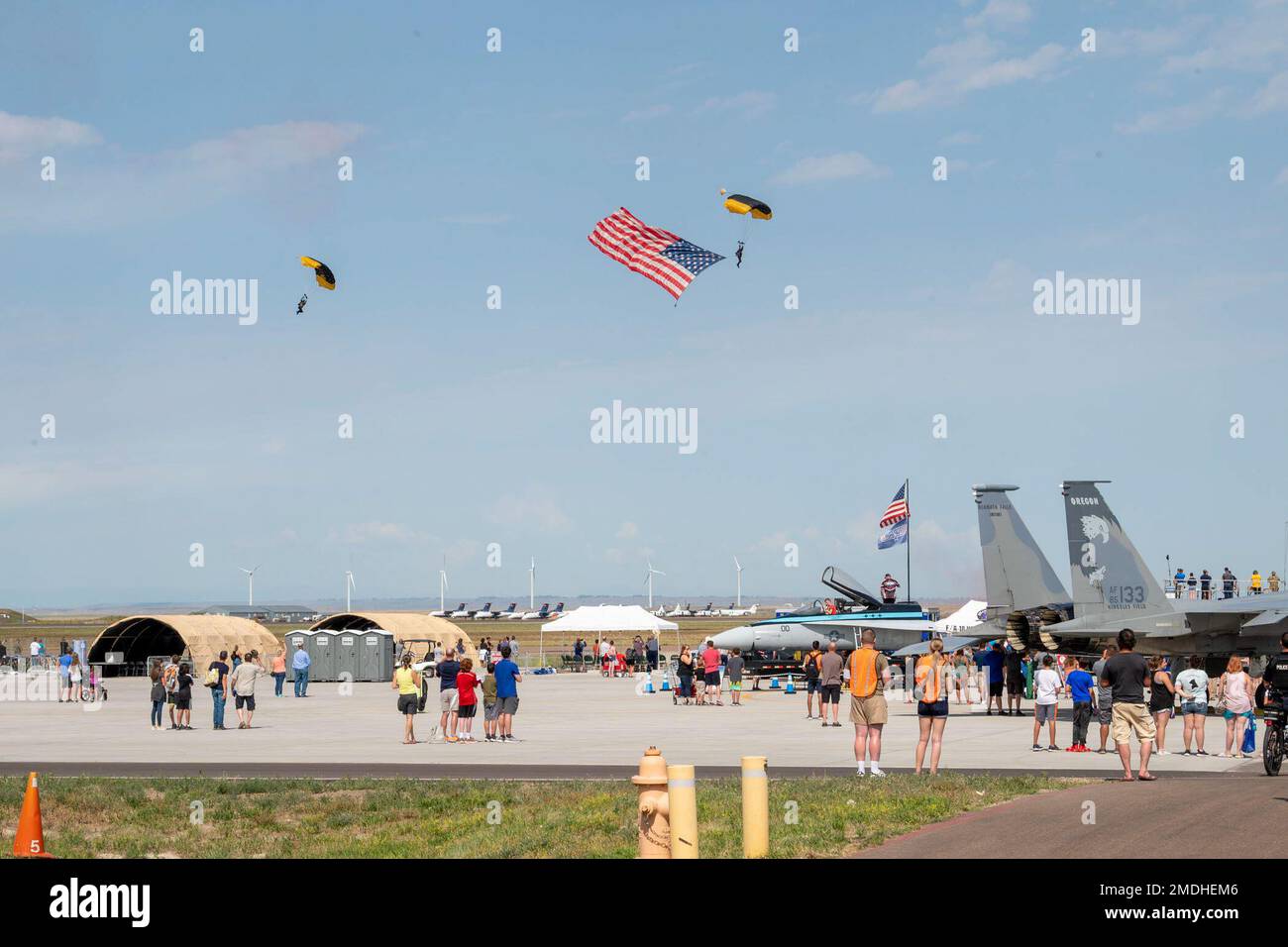 The U. S. Special Operations Command Parachute Team (Para-Commandos ...
