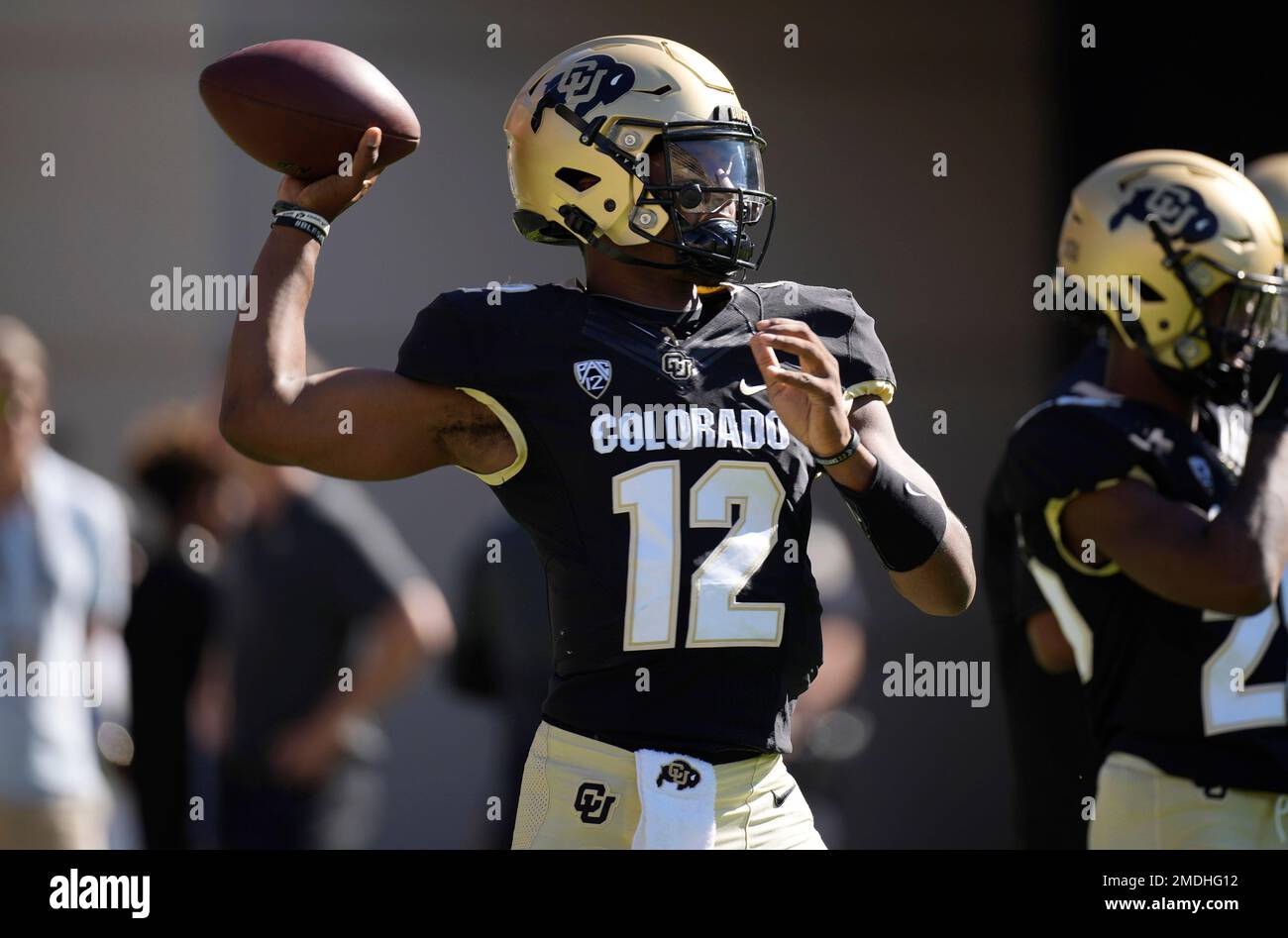 Colorado quarterback Brendon Lewis warms up before an NCAA college ...