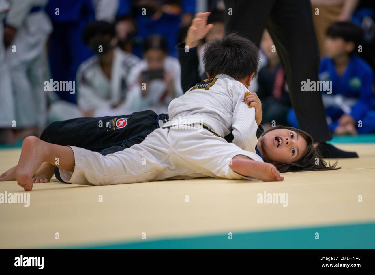 Marine Corps Air Station Iwakuni residents and local Japanese compete ...