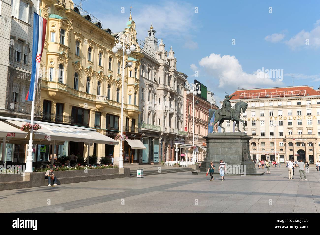Croatia, Zagreb, the main square - Trg Josip Jelacica Stock Photo - Alamy