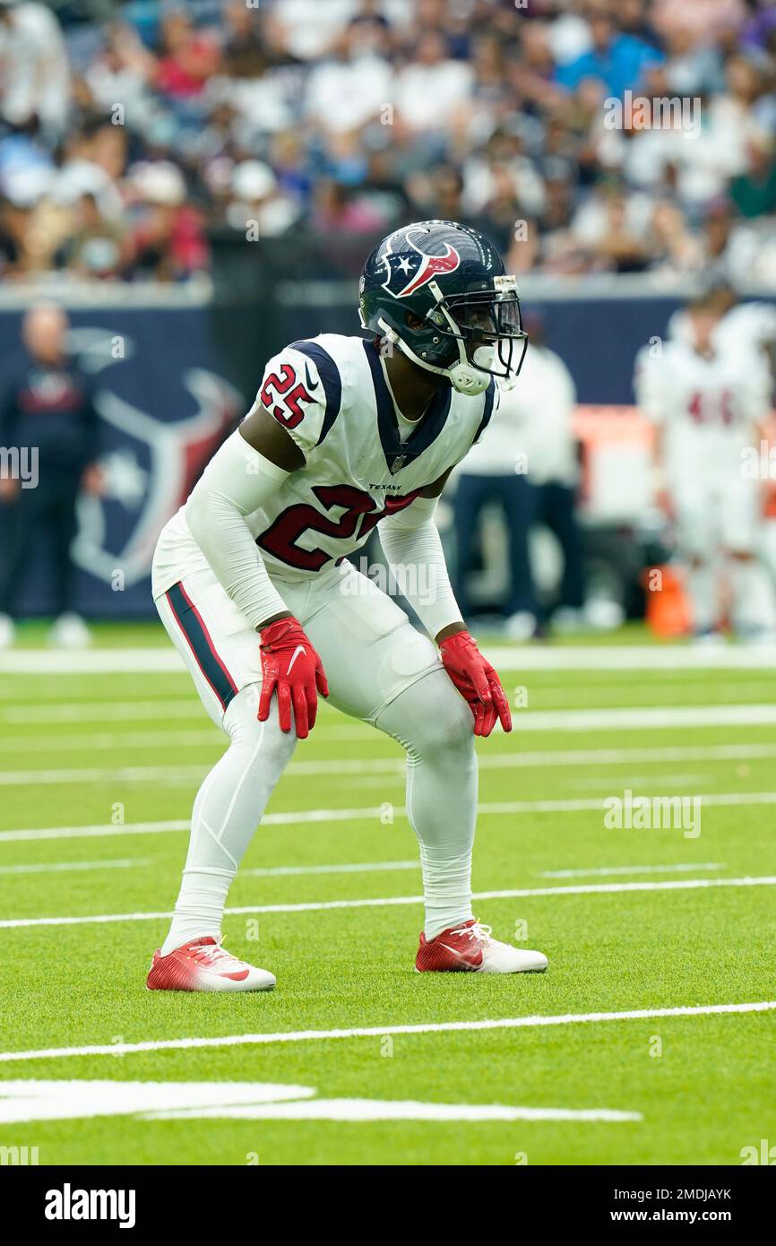 Houston Texans defensive back Desmond King II (25) lines up for the ...