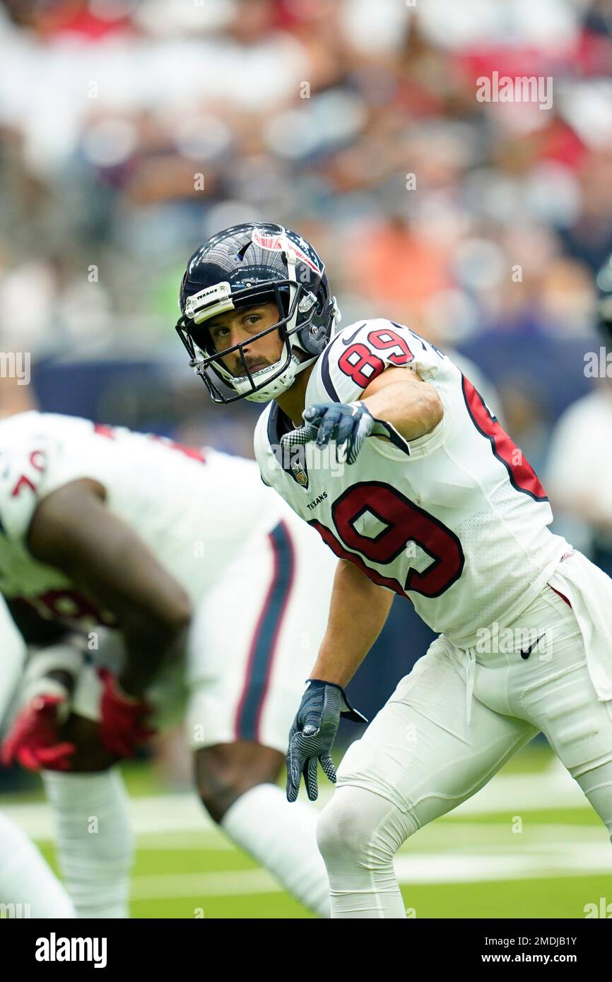 Houston Texans wide receiver Danny Amendola (89) points as he lines up ...