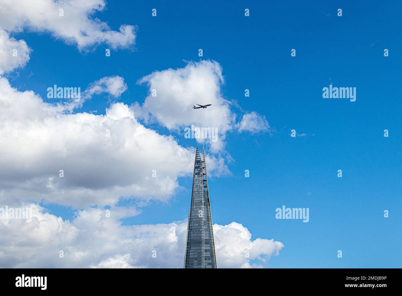 Skyscraperview hi-res stock photography and images - Alamy