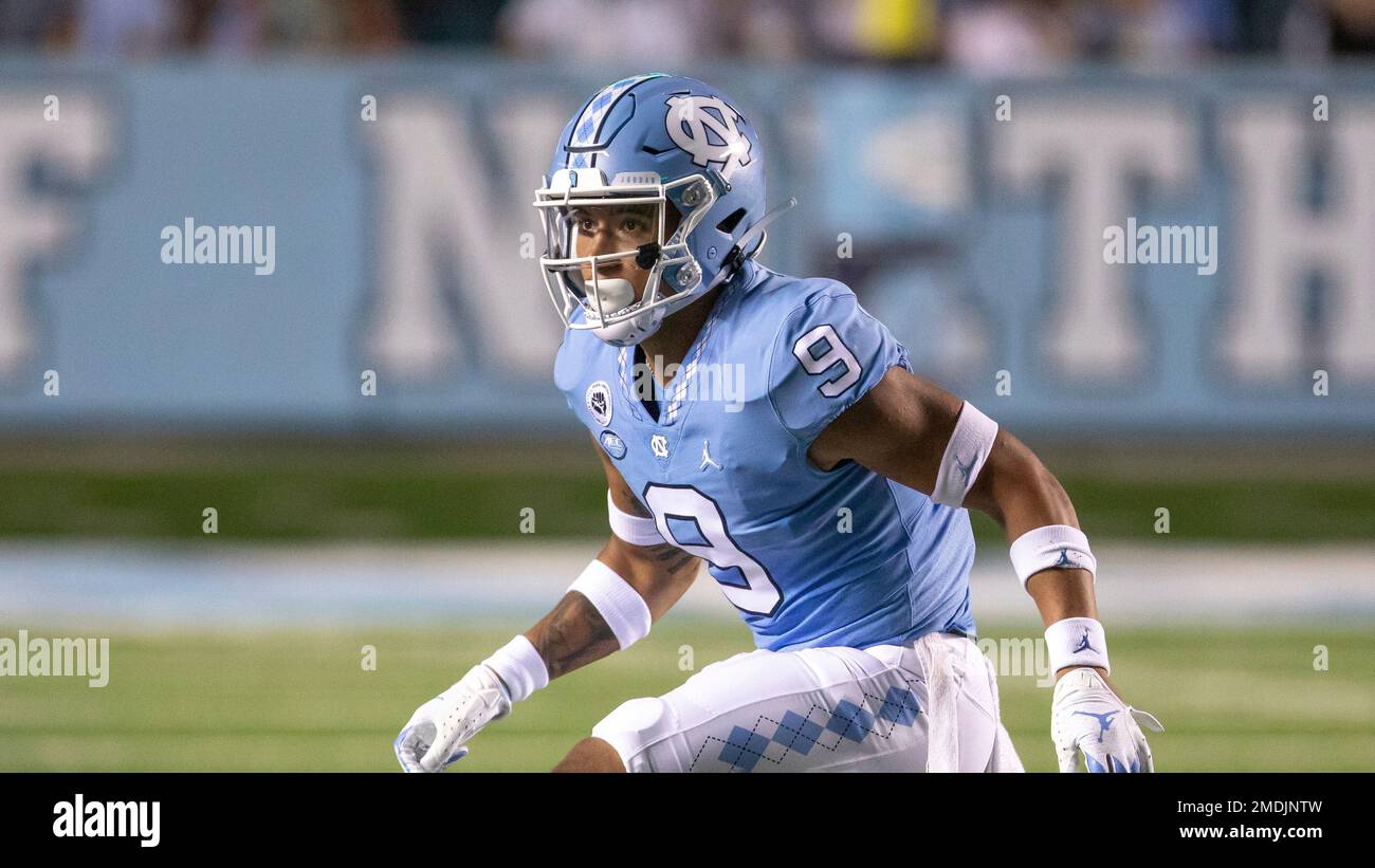 North Carolina's Cam'Ron Kelly (9) defends during an NCAA football game ...