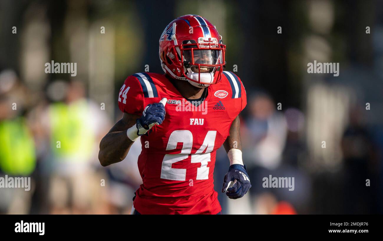 FAU cornerback Zyon Gilbert (24) during an NCAA football game on ...