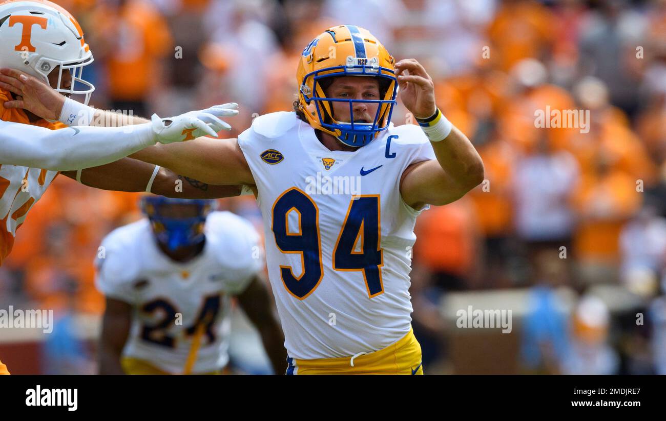 Pittsburgh long snapper Cal Adomitis plays against Tennessee during an ...