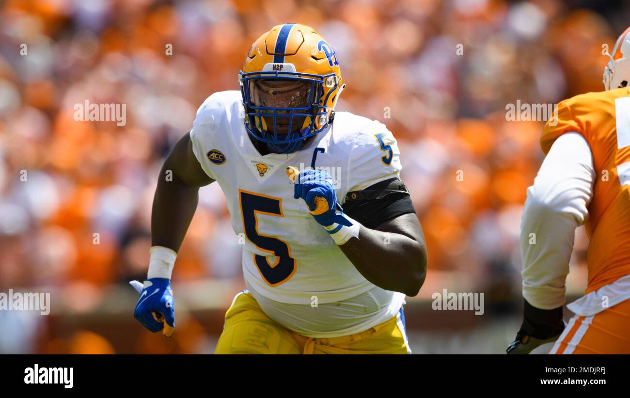 Pittsburgh defensive lineman Deslin Alexandre plays against Tennessee ...