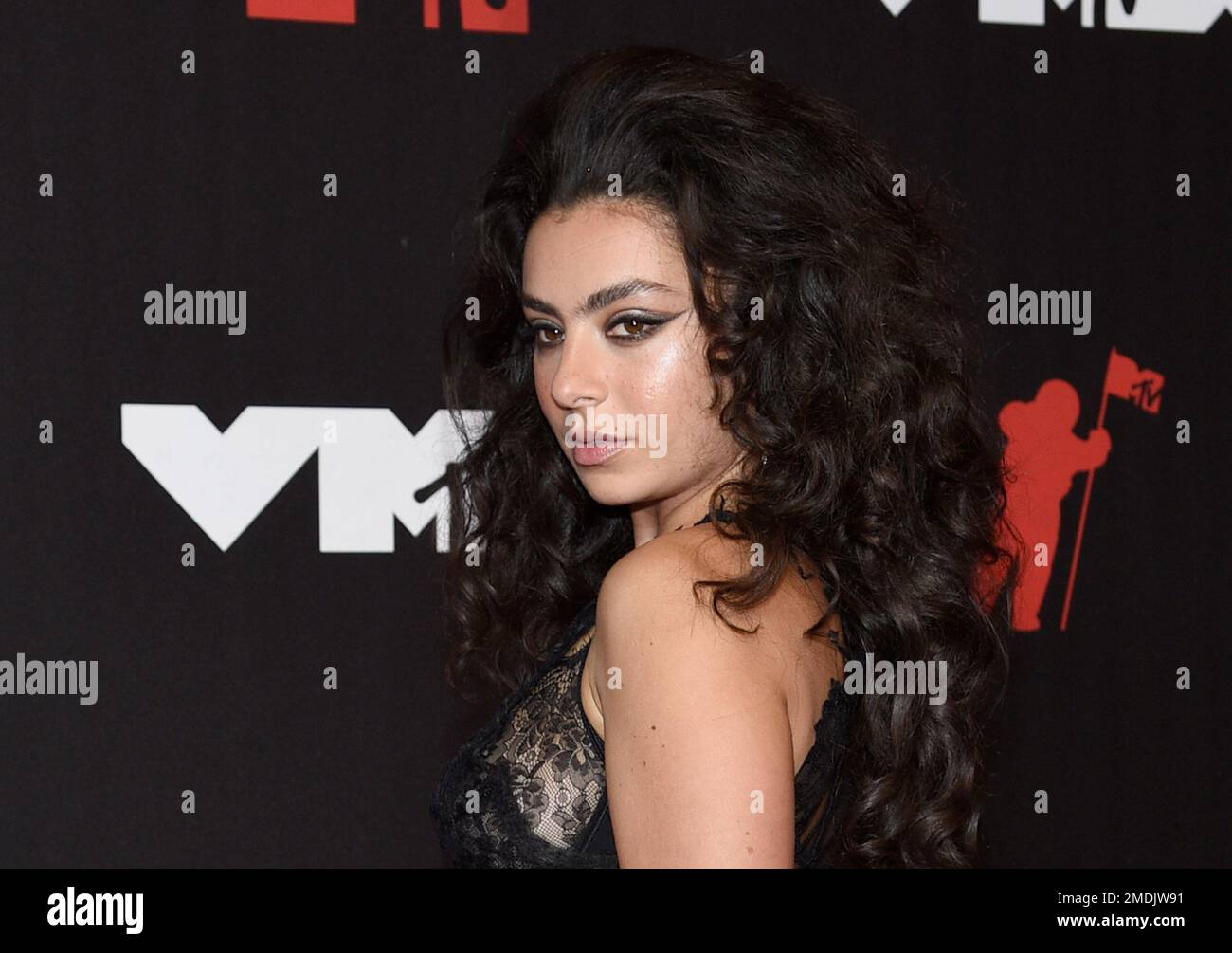 Charli XCX arrives at the MTV Video Music Awards at Barclays Center on ...