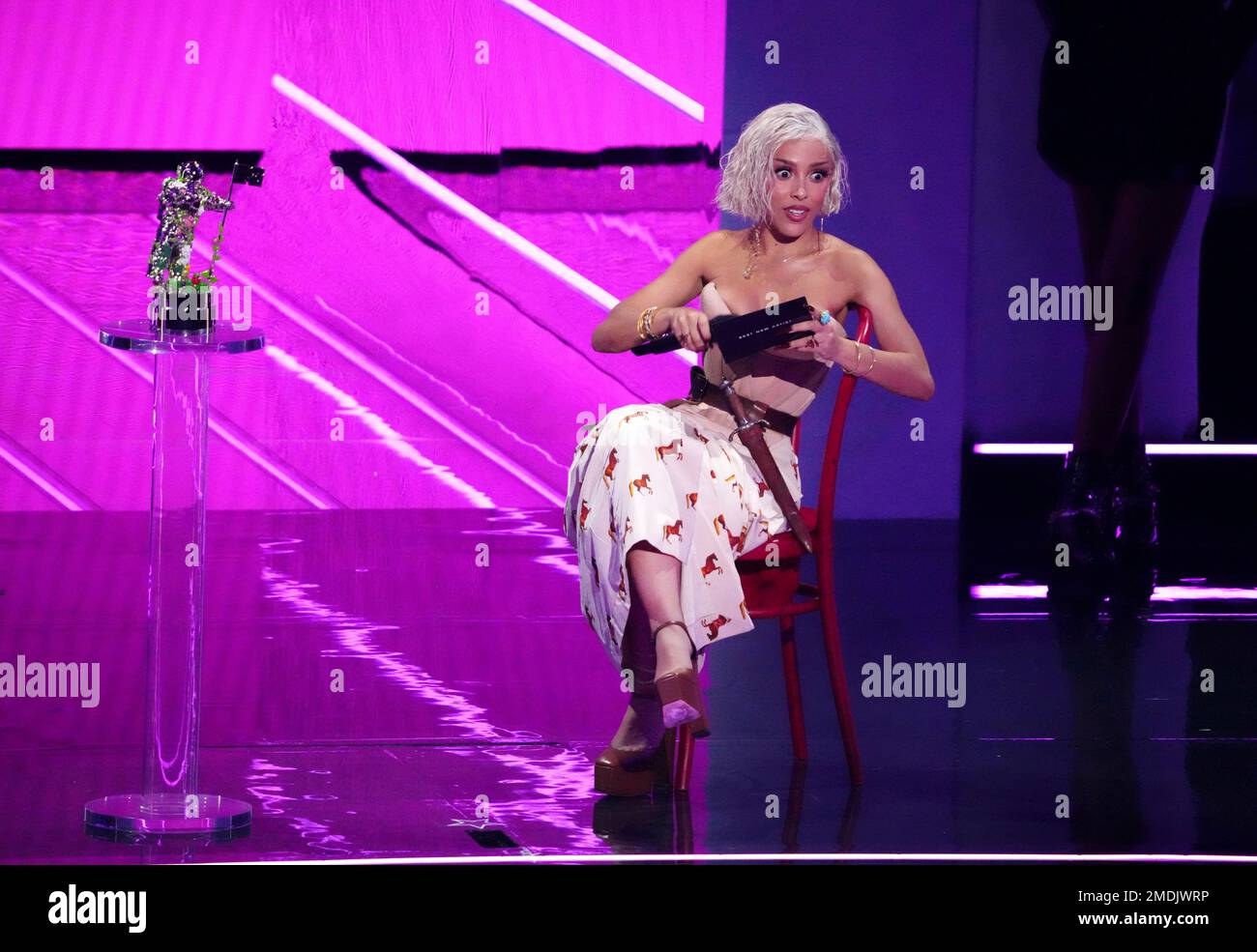 Host Doja Cat presents the award for best new artist at the MTV Video ...
