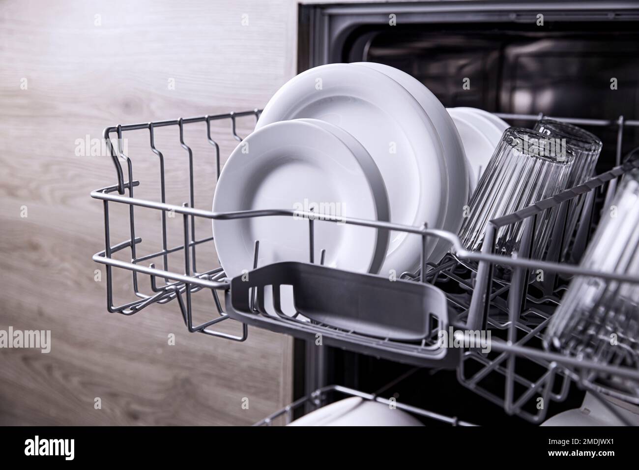 Automatic dishwasher commercial hi-res stock photography and images - Alamy