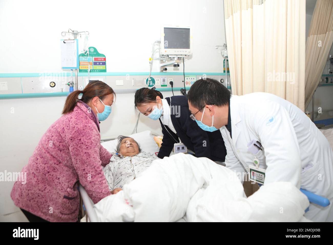 CHONGQING, CHINA - JANUARY 23, 2023 - Emergency trauma surgeons look at ...
