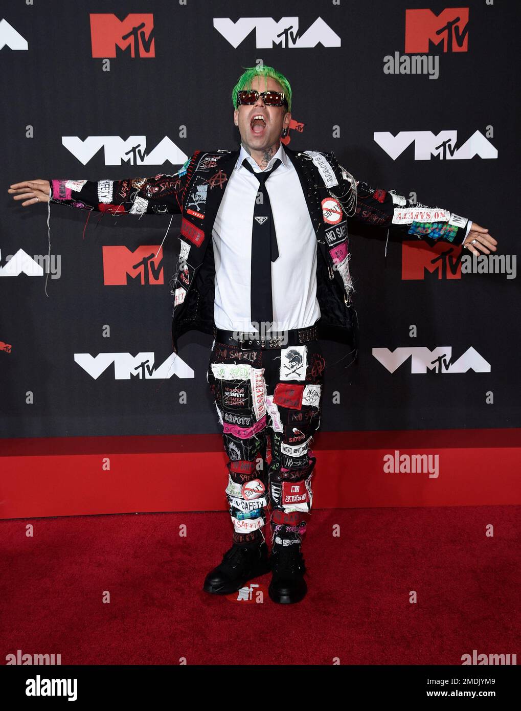 Mod Sun arrives at the MTV Video Music Awards at Barclays Center on ...