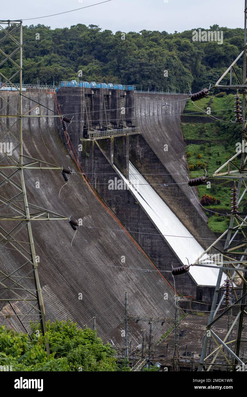 Hydroelectric dam in india hi-res stock photography and images - Alamy