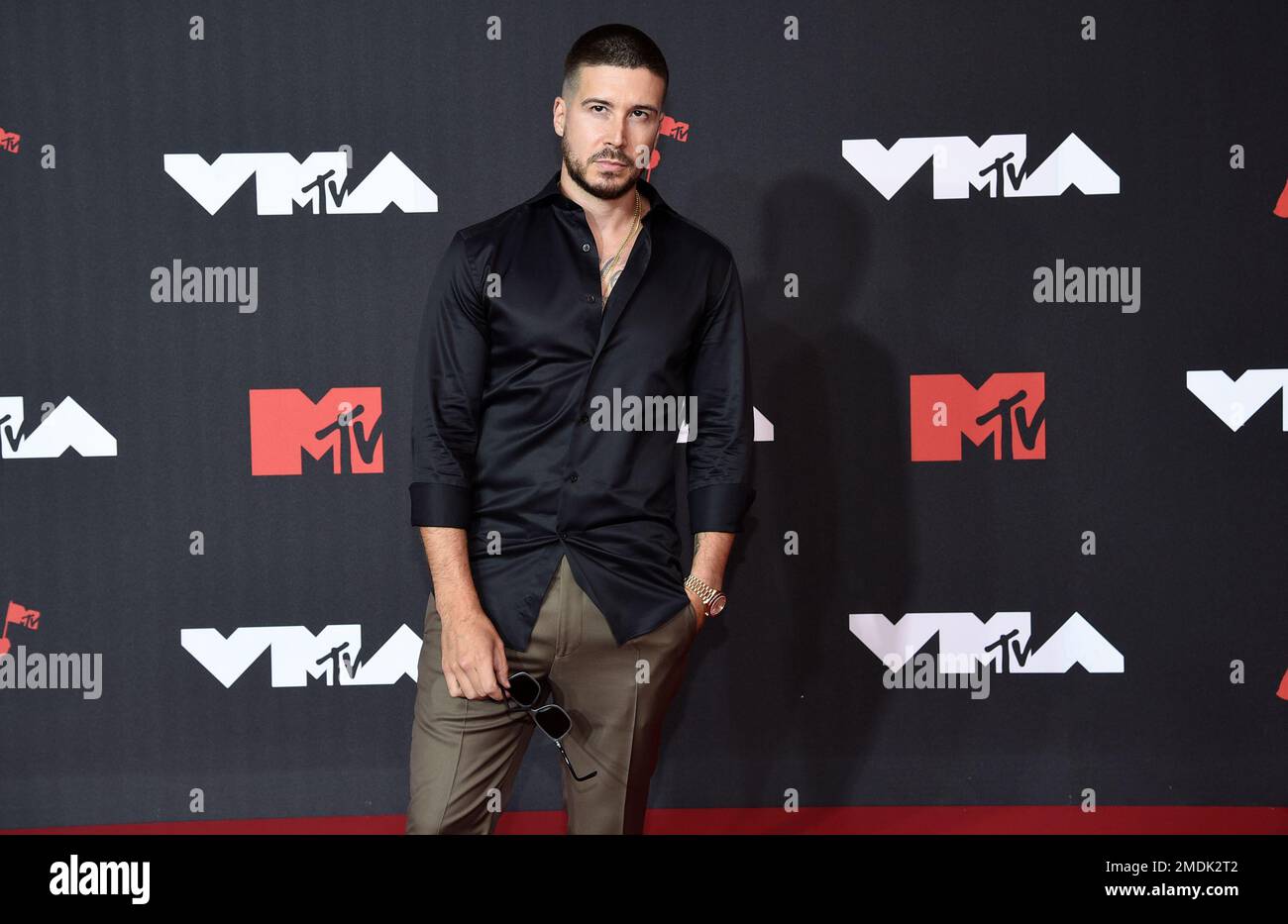 Vinny Guadagnino arrives at the MTV Video Music Awards at Barclays ...