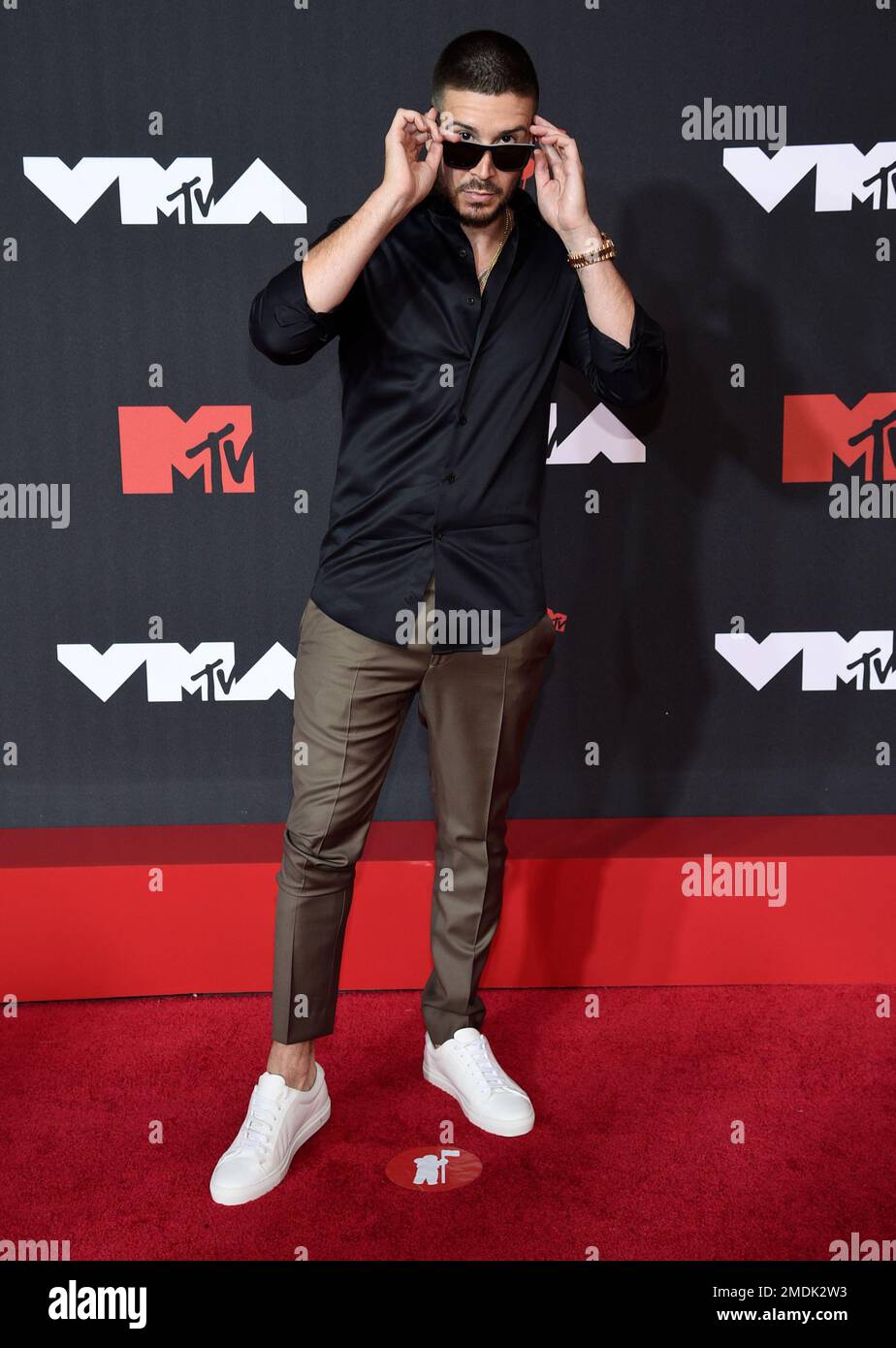Vinny Guadagnino arrives at the MTV Video Music Awards at Barclays ...