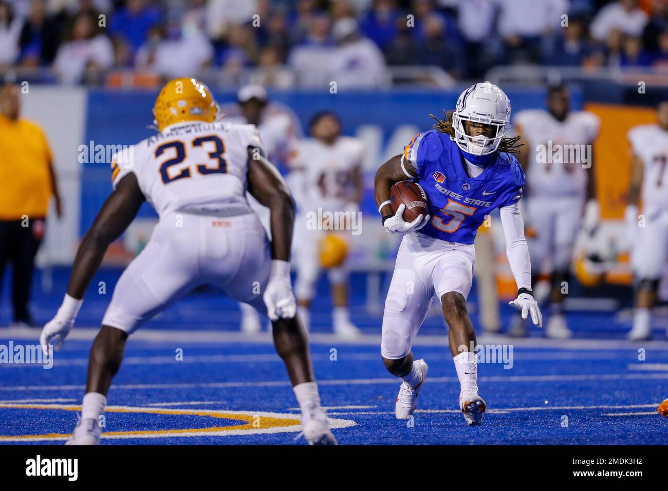 Boise State wide receiver Stefan Cobbs (5) runs with the ball against ...
