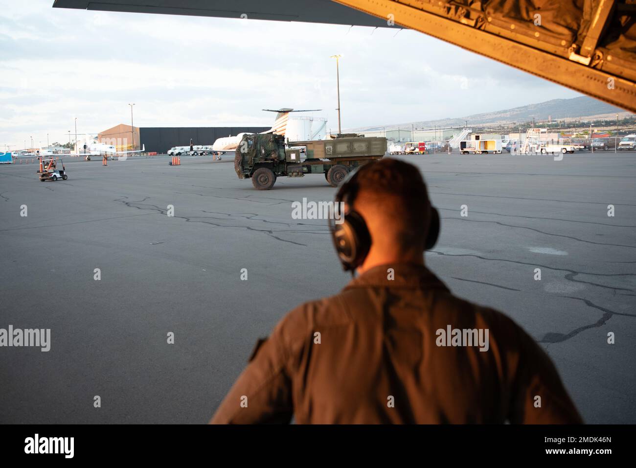 KONA INTERNATIONAL AIRPORT, Hawaii (July 25, 2022) U.S. Marine Corps ...