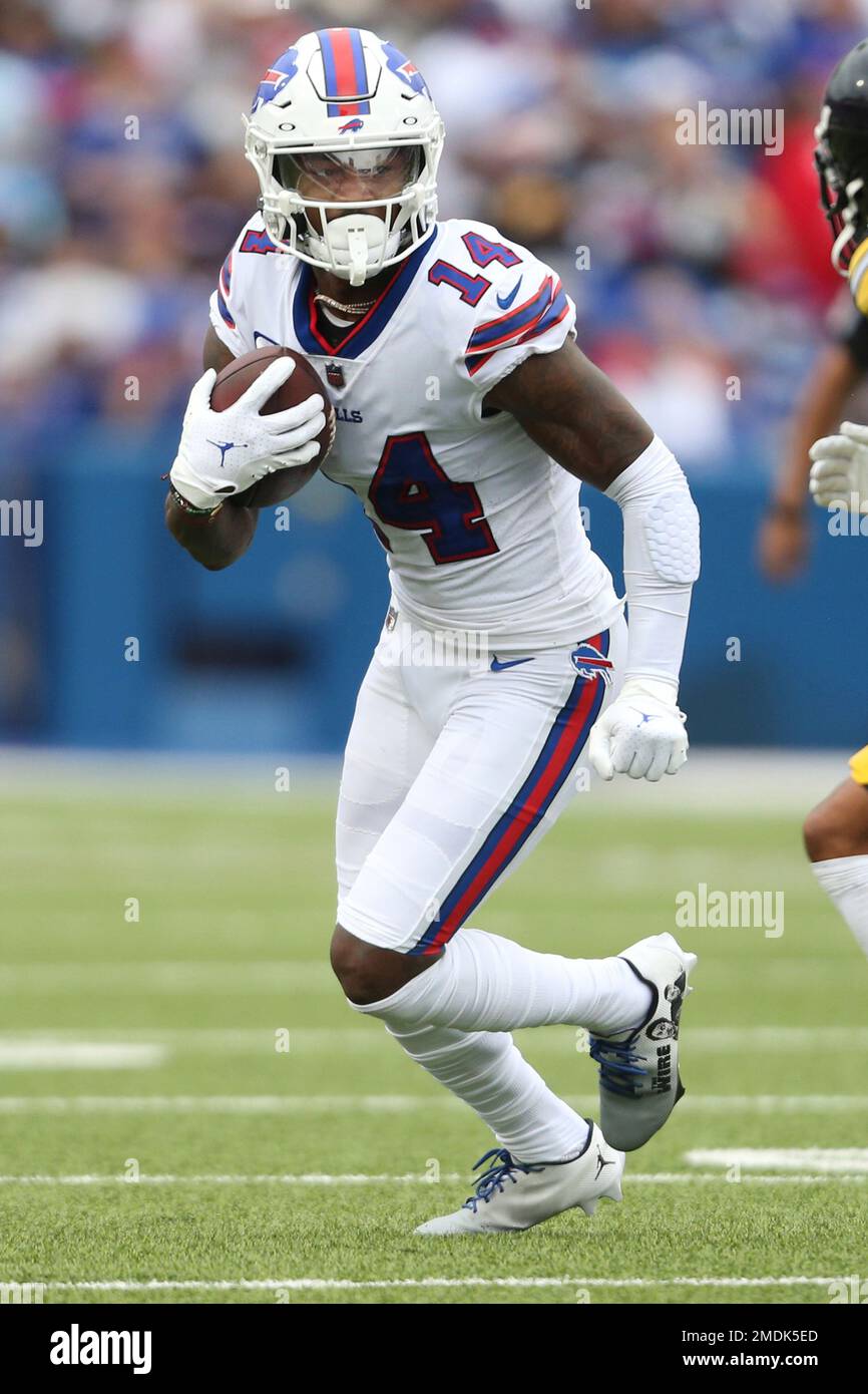 Buffalo Bills wide receiver Stefon Diggs carries the ball during the ...