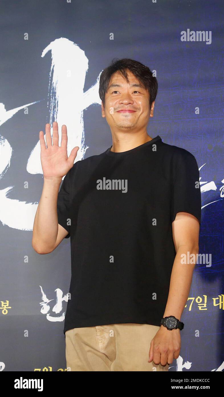 Lee Sung-Wook, July 26, 2022 : Actor Lee Sung-Wook poses before the VIP ...