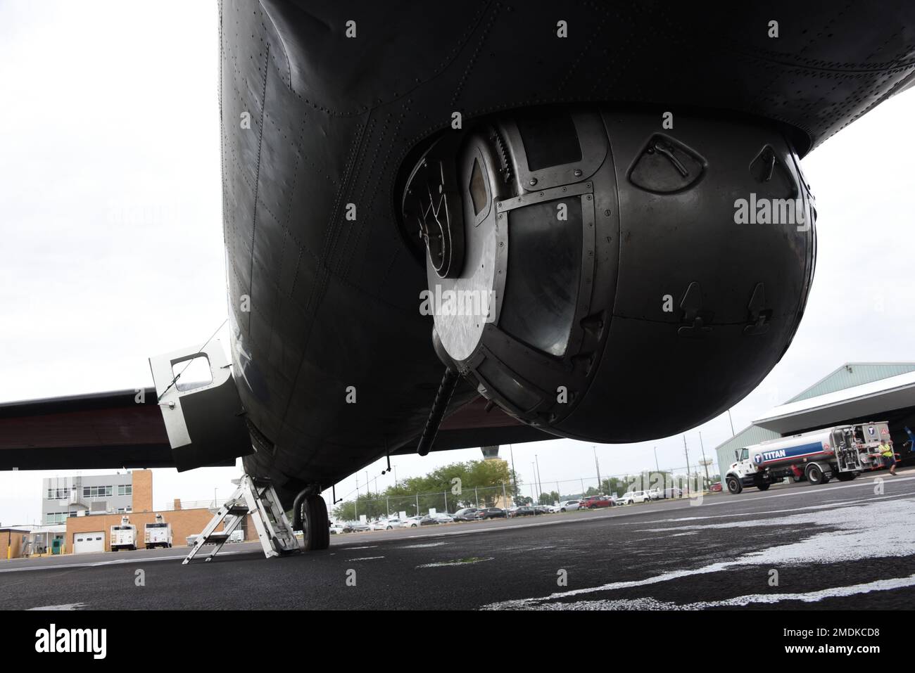 Ball turret gun hi-res stock photography and images - Alamy