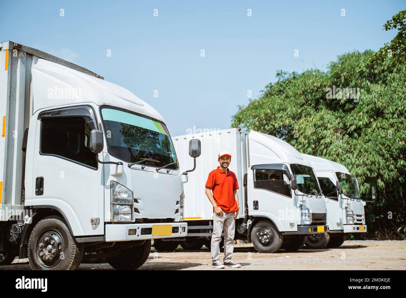 Delivery driver uniform hi-res stock photography and images - Alamy