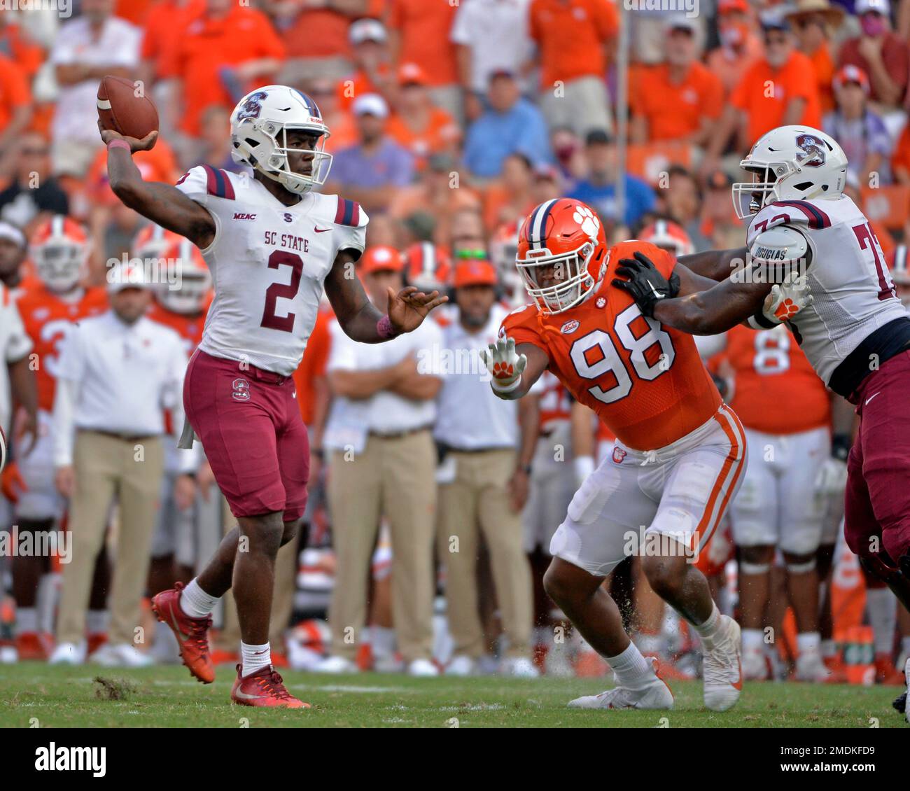 South Carolina State quarterback Corey Fields (2) passes the ball in ...