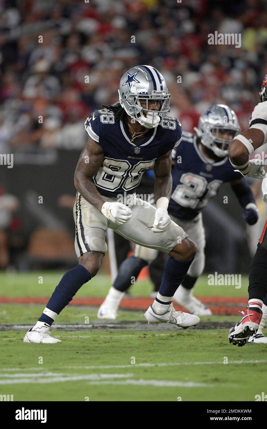 Dallas Cowboys wide receiver CeeDee Lamb (88) sets up to block on a ...