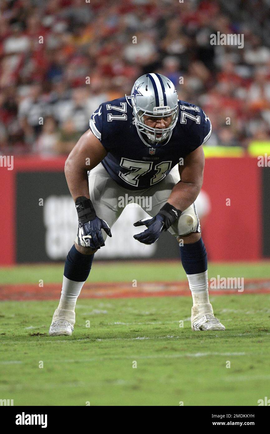 Dallas Cowboys offensive tackle La'el Collins (71) sets up for a play ...