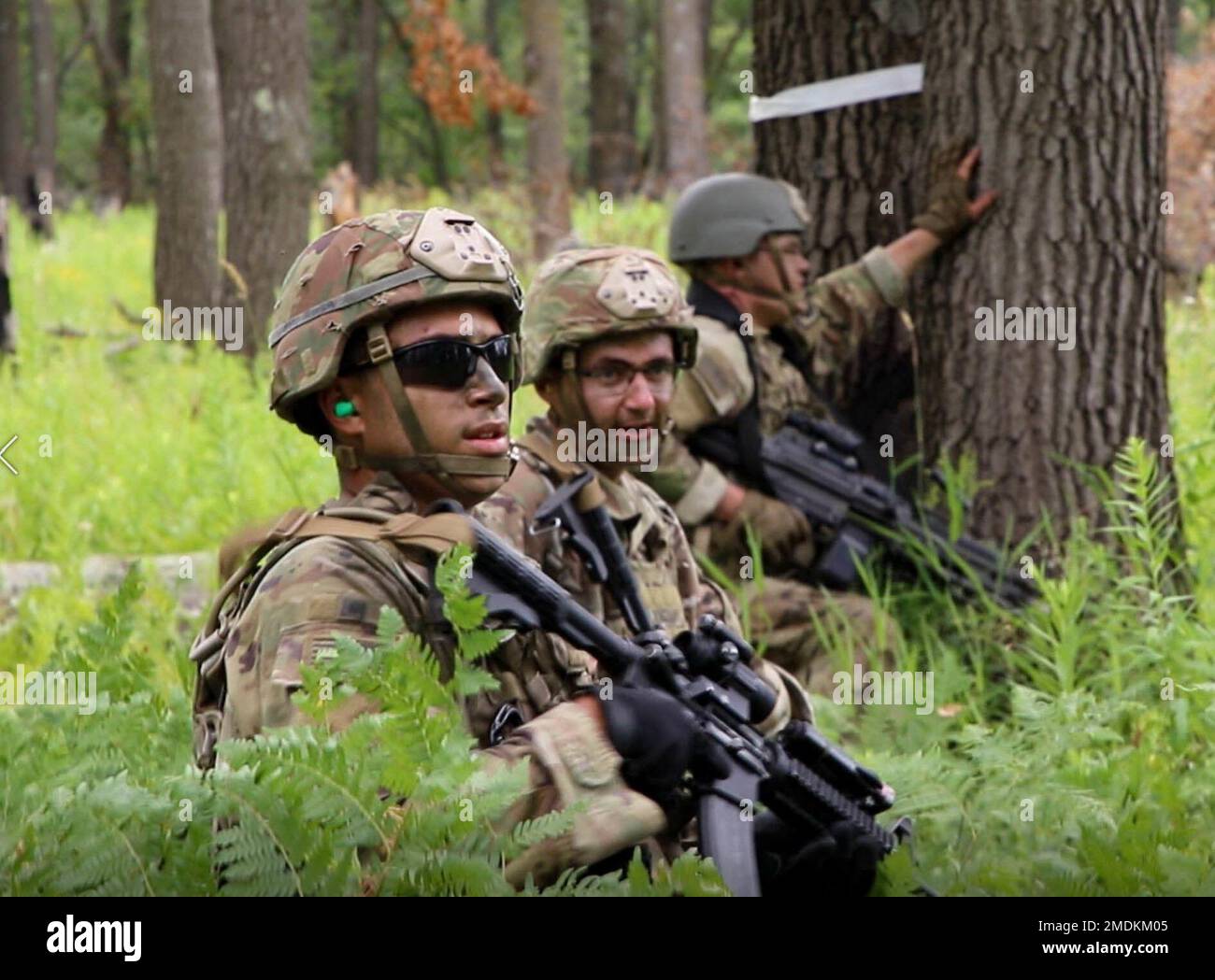U.S Soldiers with the 143rd Airborne Infantry Regiment, 1st Battalion ...