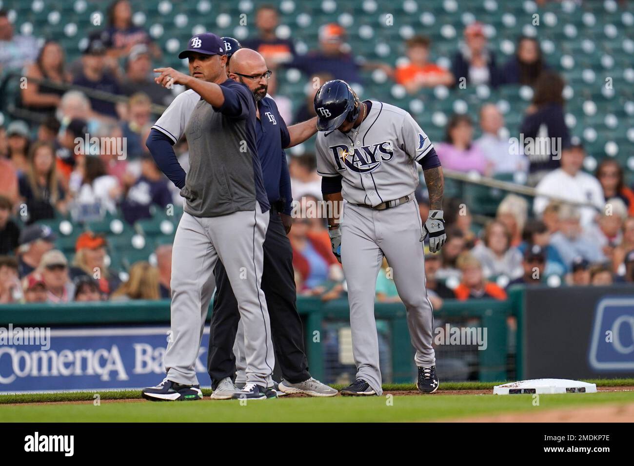 Tampa Bay Rays manager Kevin Cash, from left, signals for a pinch ...
