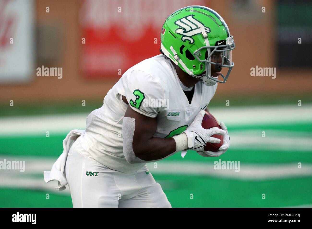 North Texas running back DeAndre Torrey (3) returns the ball against ...