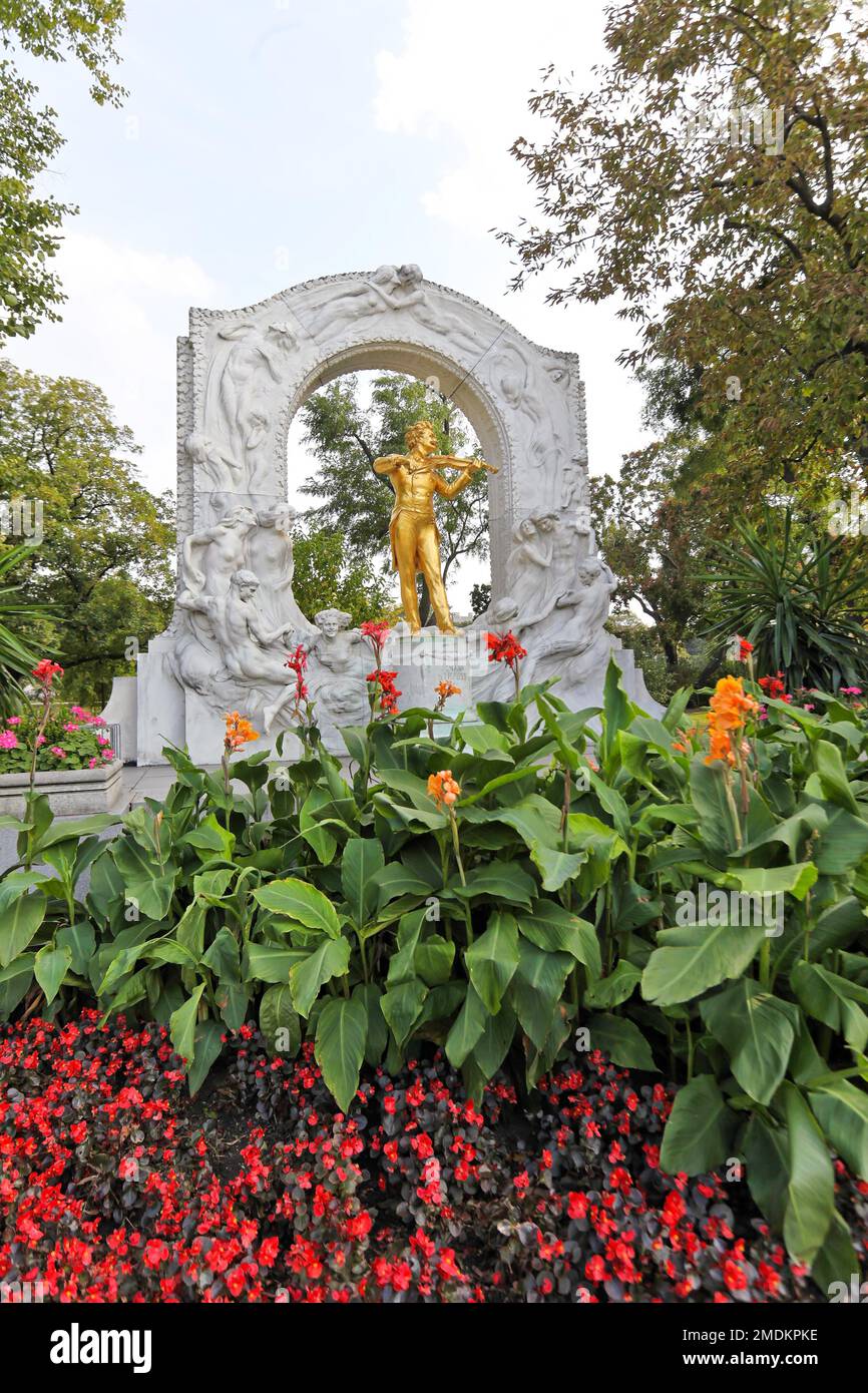 Johann Strauss Monument, Austria, Vienna Stock Photo - Alamy