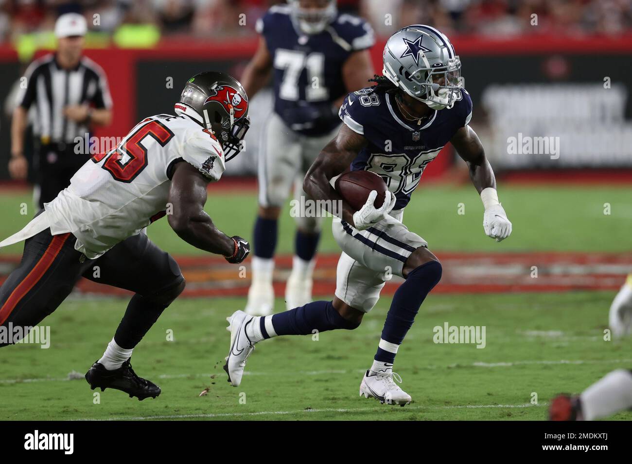 Dallas Cowboys wide receiver CeeDee Lamb (88) outruns Tampa Bay ...