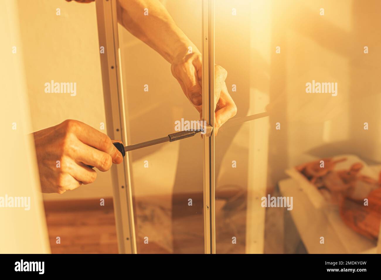 Man building using tools hi-res stock photography and images - Alamy